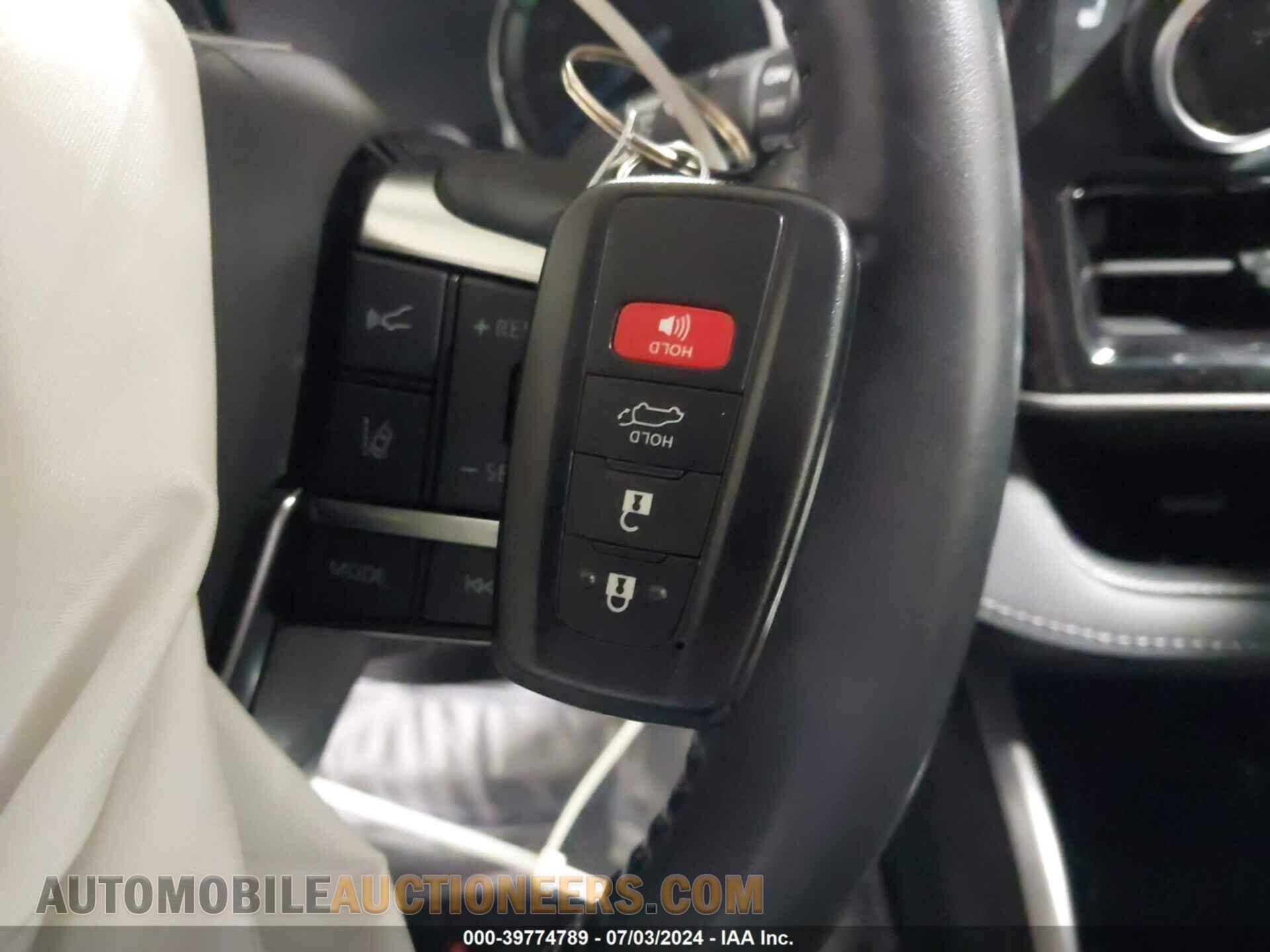 VIN: 5TDHBRCH2MS064983 car history TOYOTA HIGHLANDER 2021